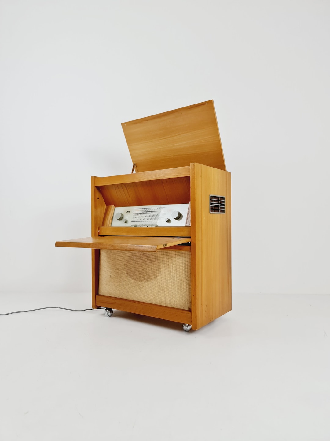 Mid Century Modern German Ash Record Player, Radio by Braun “RC 55 UK ...