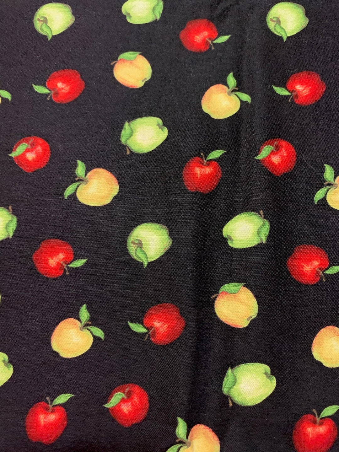 33” Allover Apple Print Cotton Fabric for Vip Cranston Fabrics 2641 - Etsy