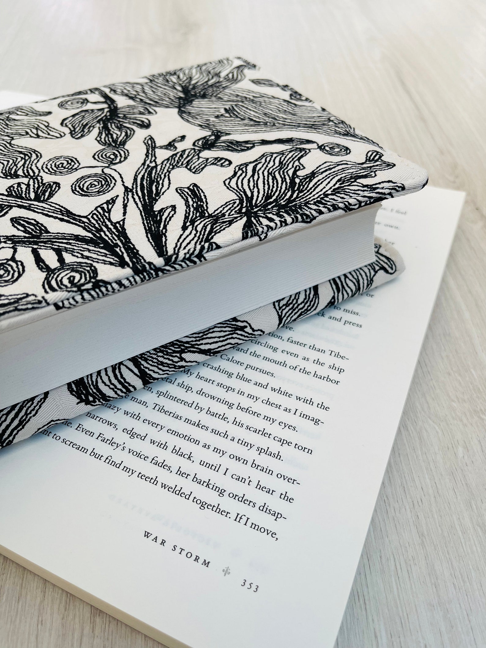 Custom Adjustable Book Cover – Vintage Floral Pattern, Handmade Padded ...
