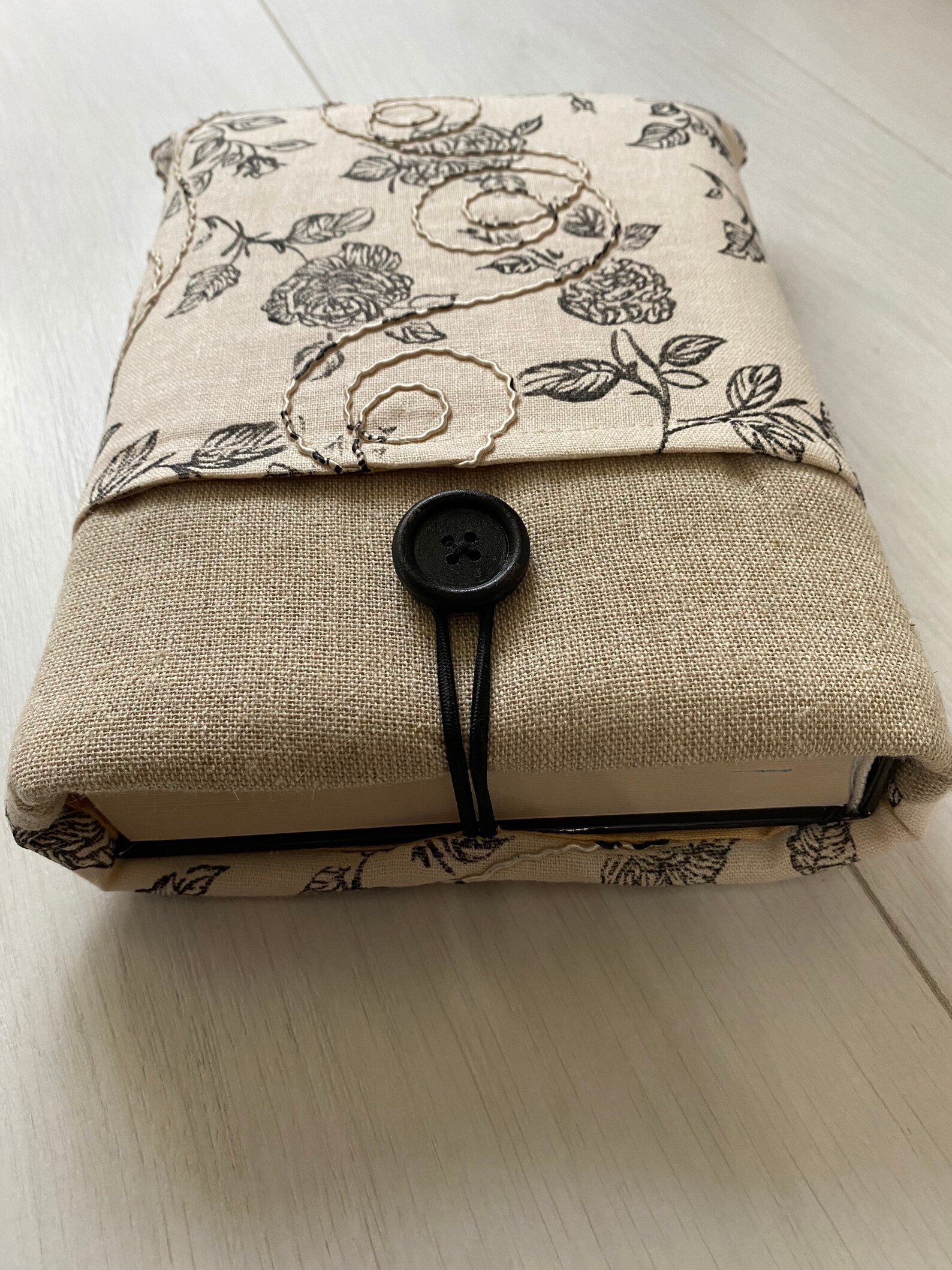 Linen Roses Book Sleeve Embroidery Book Cover Linen Flower - Etsy