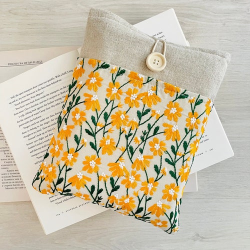 Daisy Book Sleeve Embroidered Book Cover Flower Book Pouch - Etsy