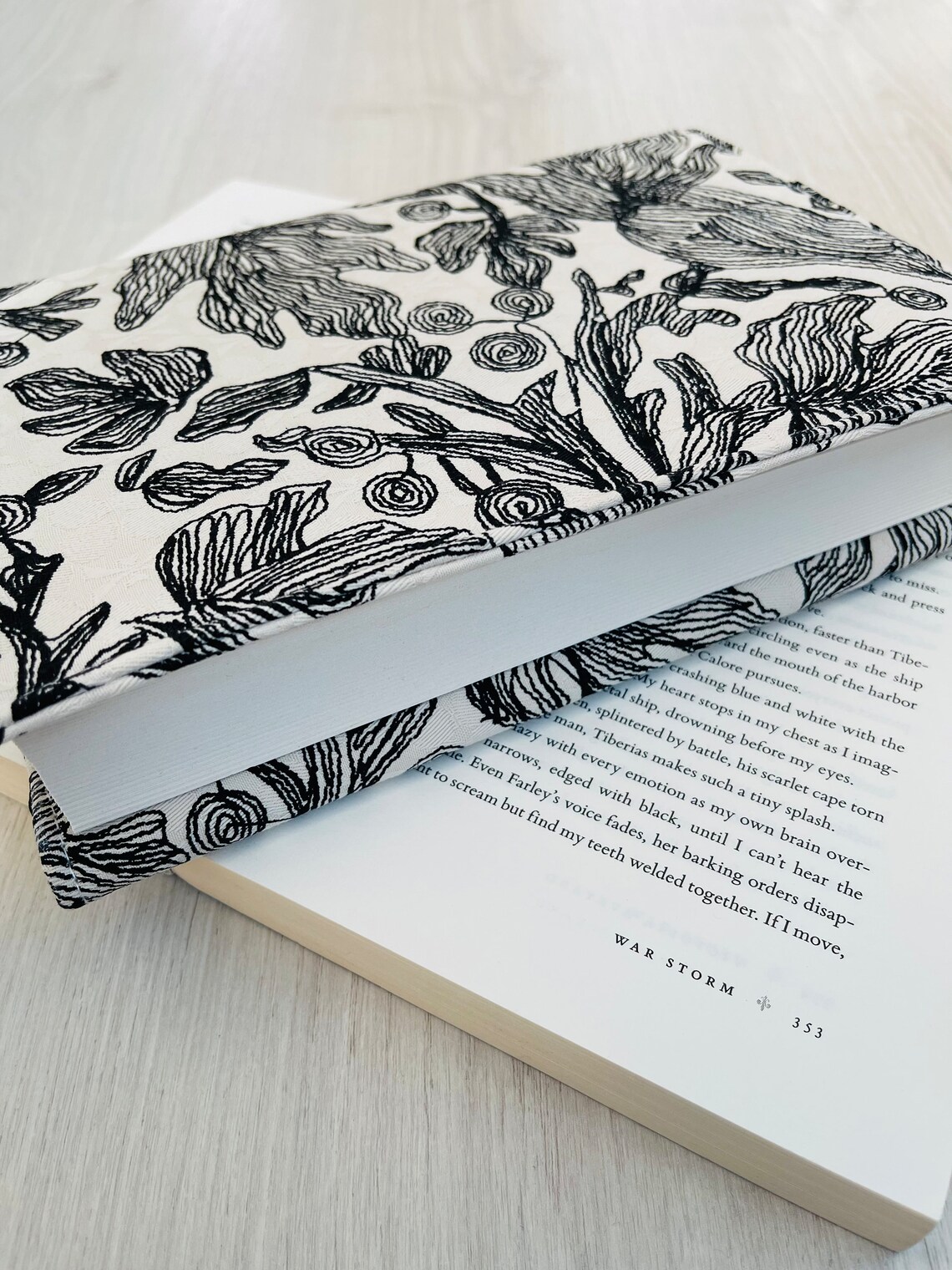 Custom Adjustable Book Cover – Vintage Floral Pattern, Handmade Padded ...