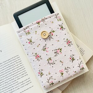 Flowers Kindle Sleeve, Pink Rose Kindle Pouch, Padded Kindle Cover ...