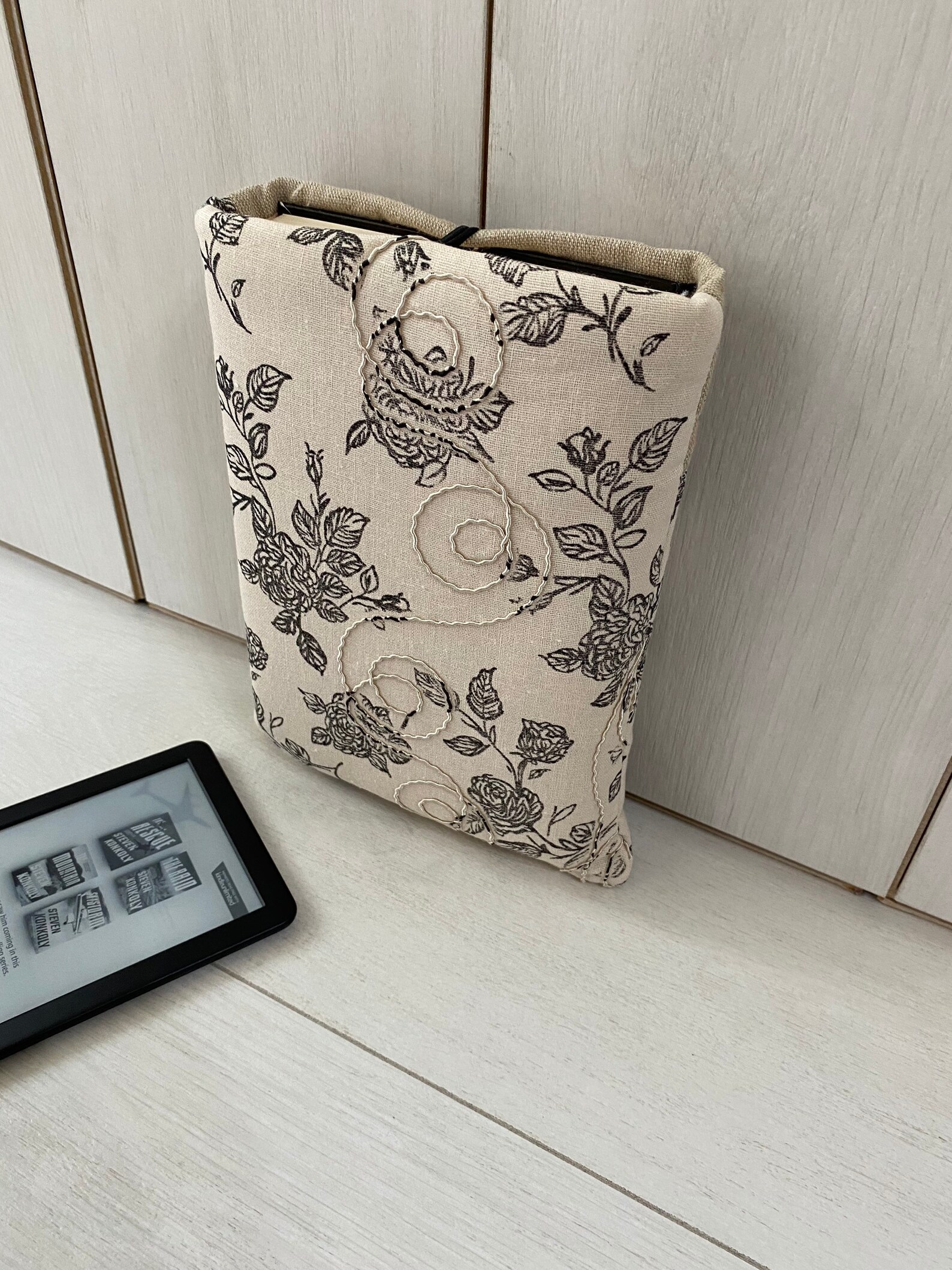 Linen Roses Book Sleeve Embroidery Book Cover Linen Flower - Etsy