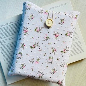 Baby Pink Flowers Book Sleeve, Padded Book Protector, Fabric Book Pouch ...