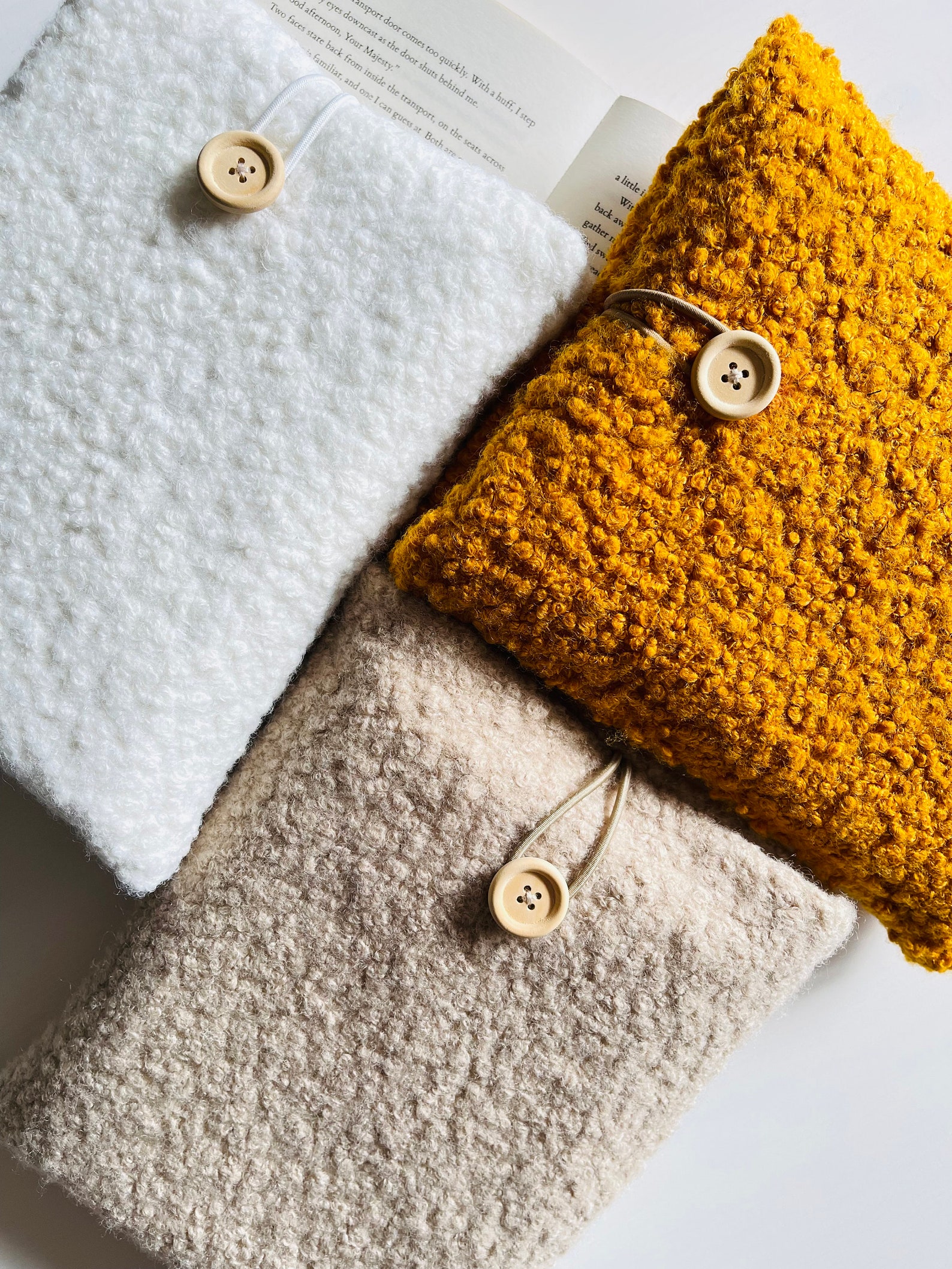 Boucle Book Sleeve, Winter Book Cover, Padded Book Pouch, Book Lover ...