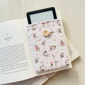 Flowers Kindle Sleeve, Pink Rose Kindle Pouch, Padded Kindle Cover ...