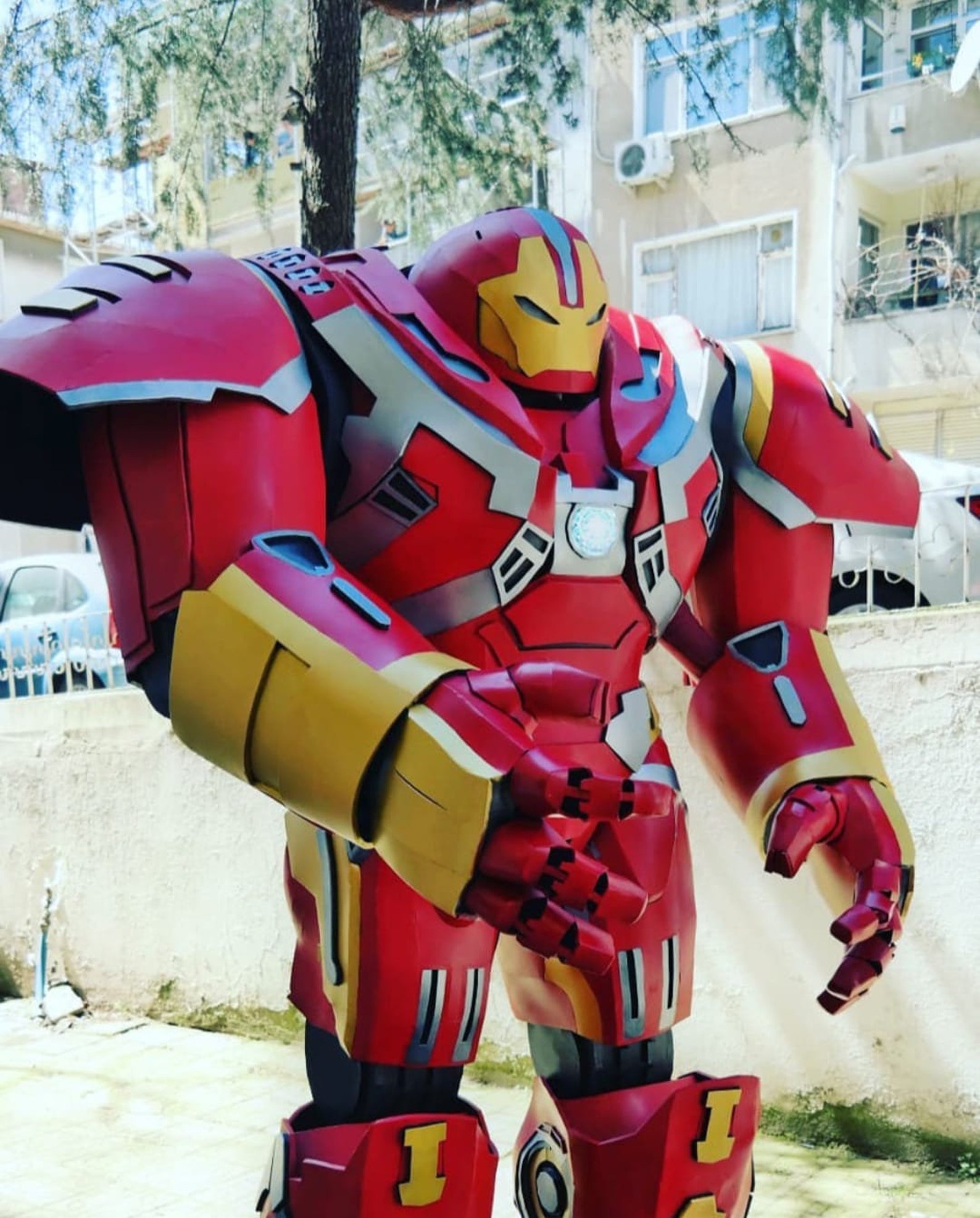 Titan Breaker Exo Suit – Handcrafted Full-body Battle Armor for Epic ...