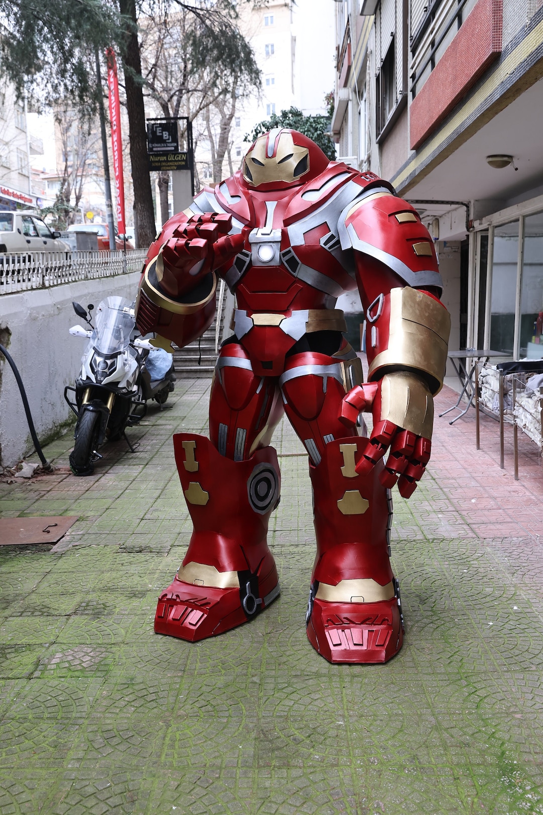 Titan Breaker Exo Suit – Handcrafted Full-body Battle Armor for Epic ...