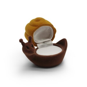 Gorgeous Ring Box by FELANA'S Dimensions: 4.5 X 5.5 X 5 Cm 1.77 X 2.17 ...