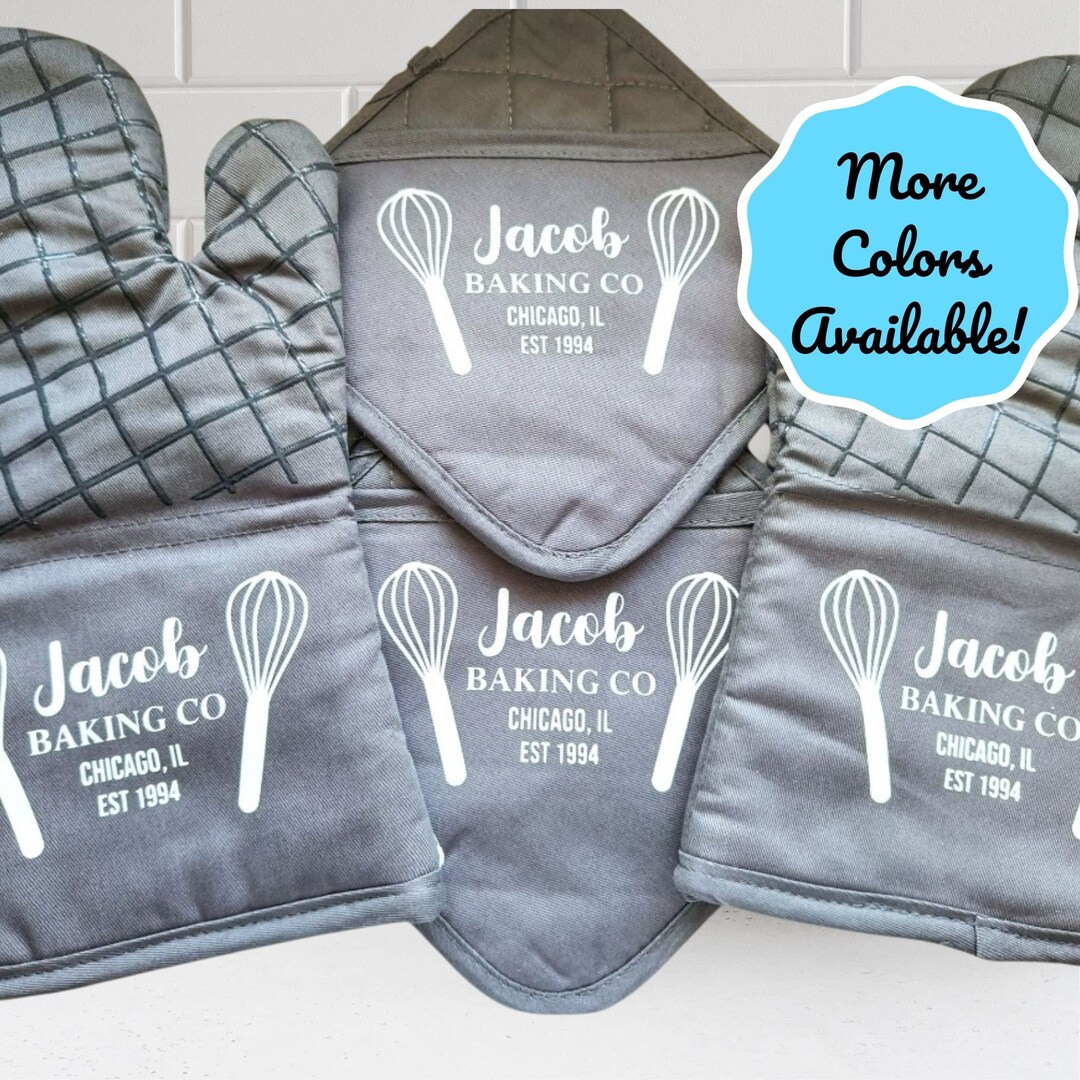 Personalized Family Name Oven Mitt and Potholder Complete Set | Custom ...