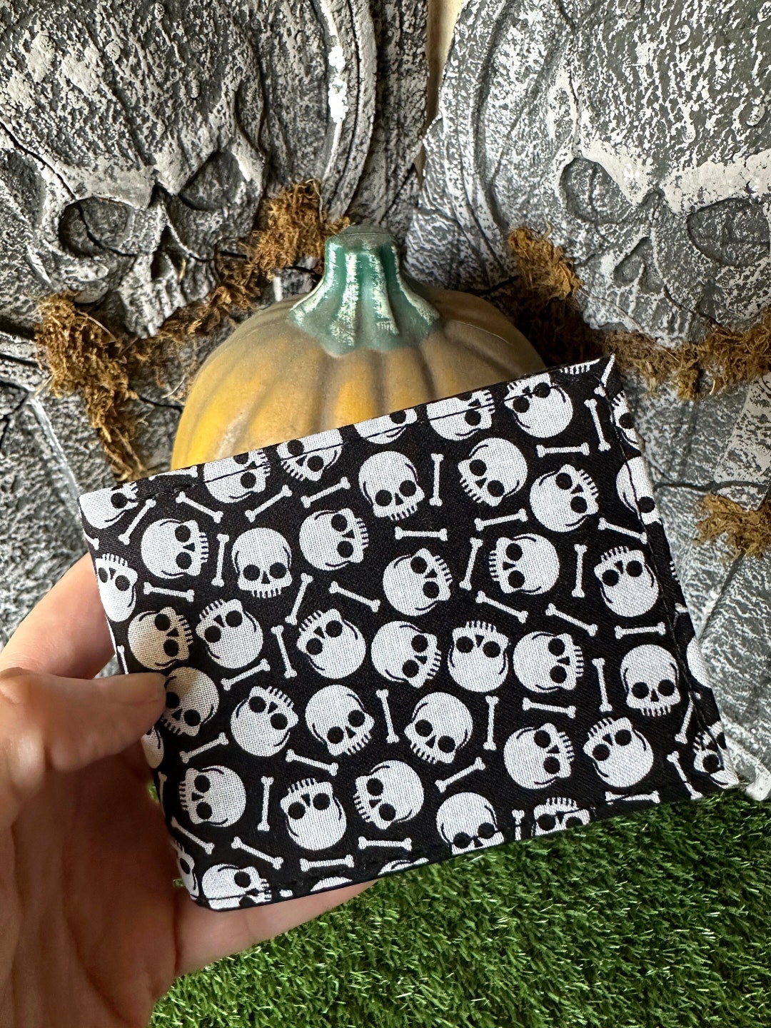 Tossed Skulls and Bones Bifold Wallet for Men for Women - Etsy