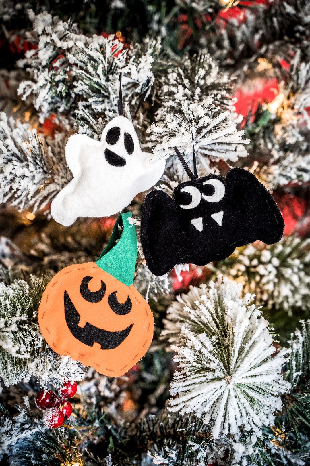 Cute Soft Spooky Creepmas Hexmas Gothmas Christmas Halloween Tree ...