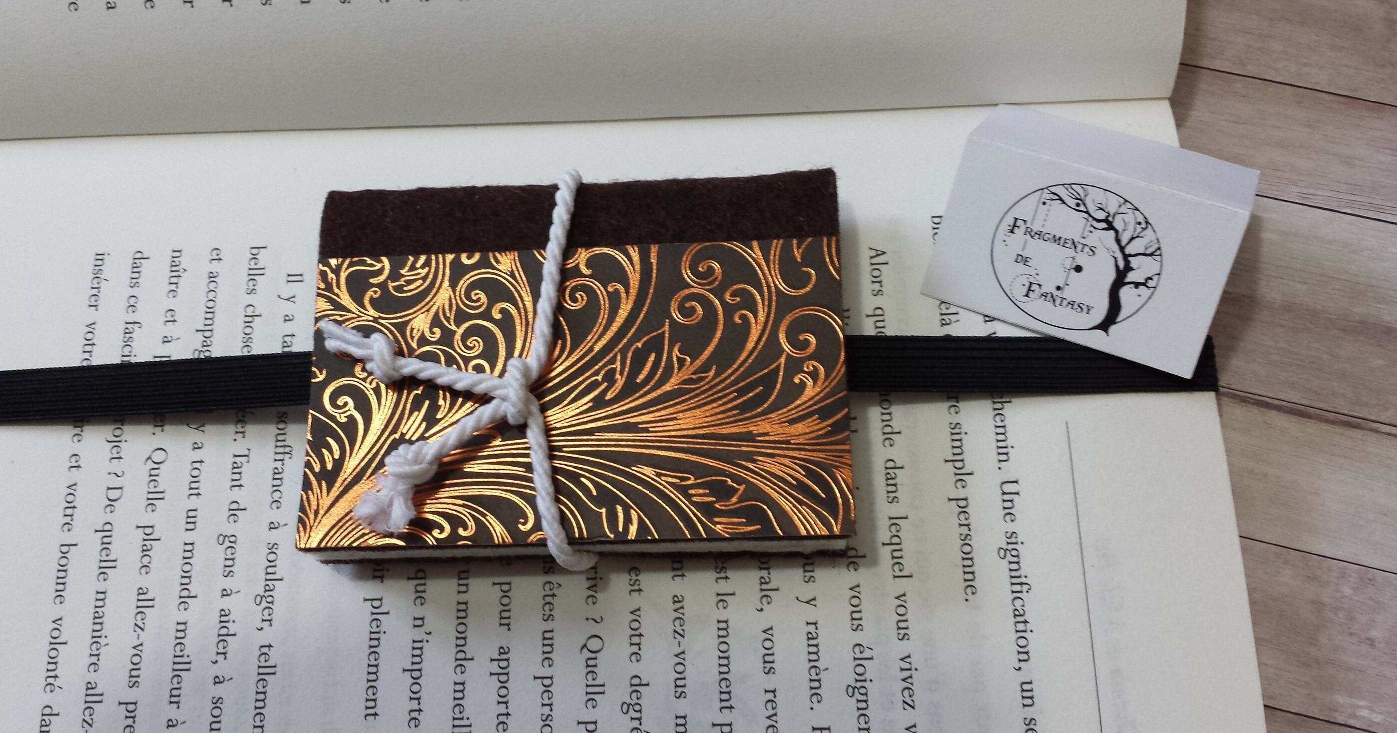 Libro de libros en miniatura papel elástico fieltro y | Etsy