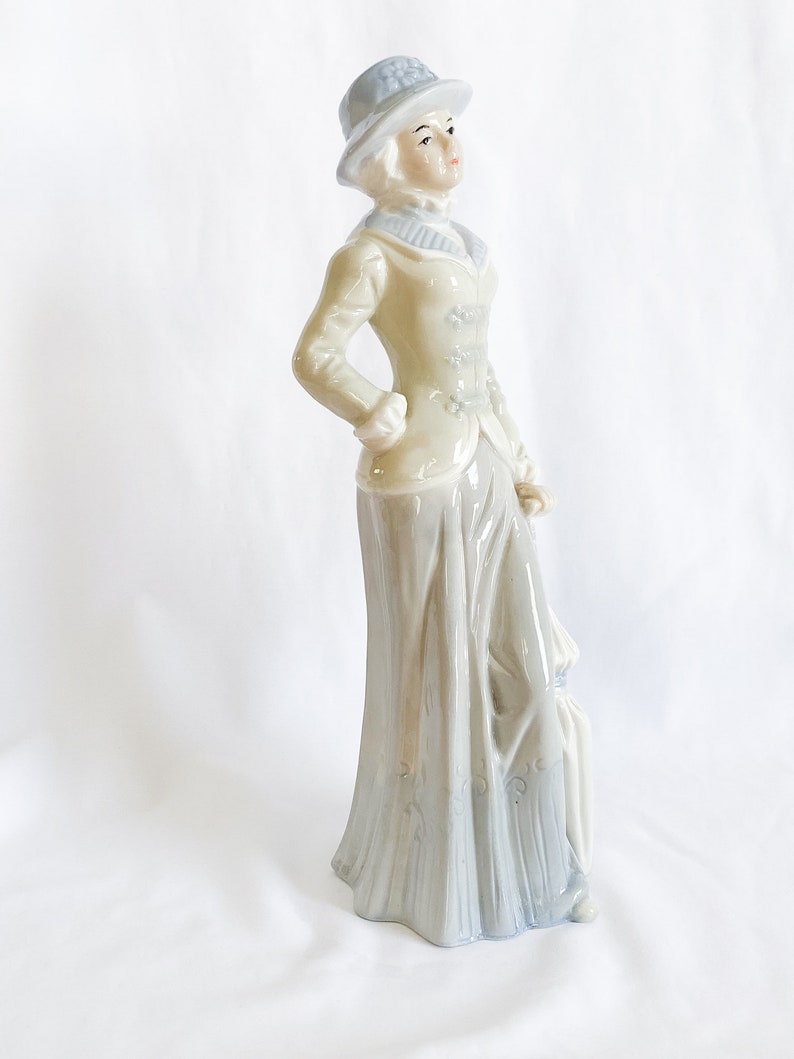 Vintage Lladro Style Porcelain Woman With Umbrella Figurine Statue ...