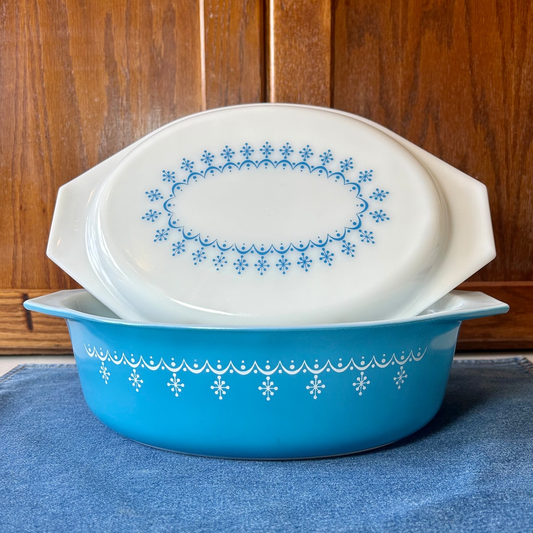 Vintage Pyrex Snowflake Blue Casserole Dish // Pyrex 045 Snowflake ...
