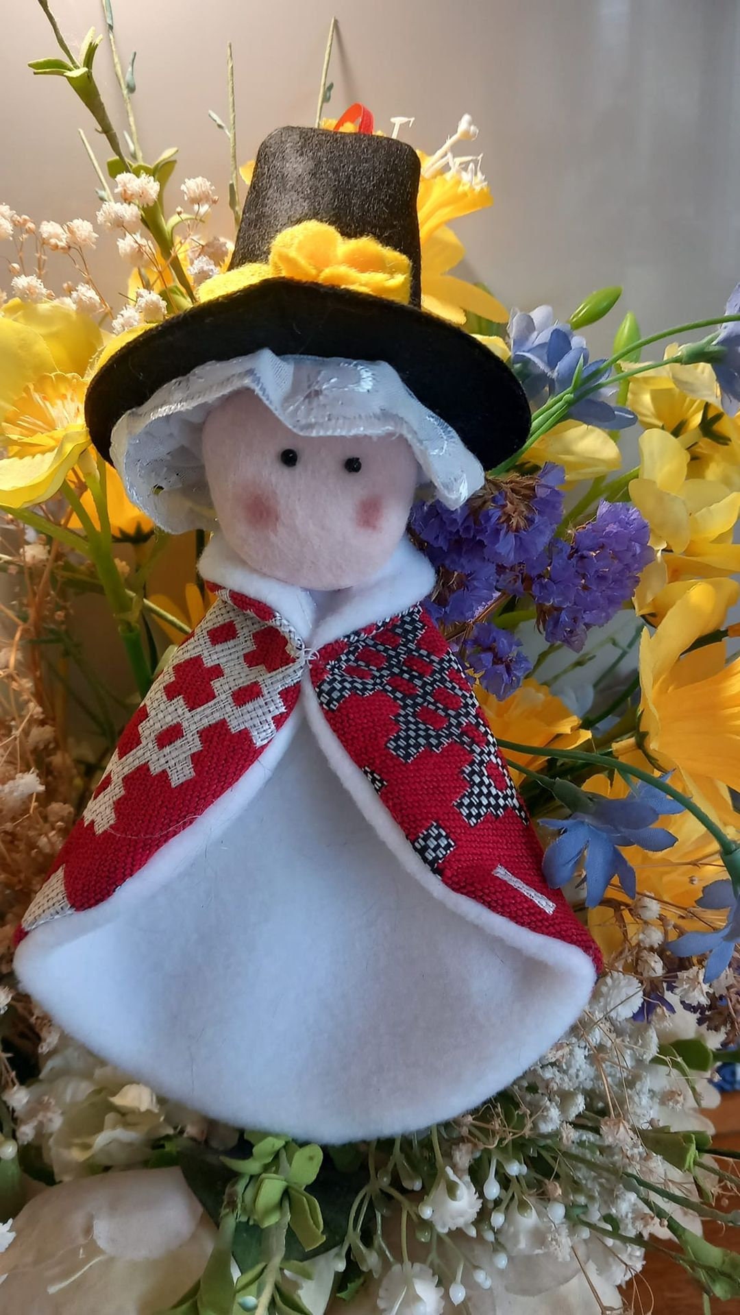 Ledi Gymraeg /welsh Lady Decoration ( Choose One From 3 Design Options ...