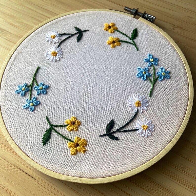 Spring Feel Baby Pink Wreath Embroidery Pattern Digital PDF Tutorial ...