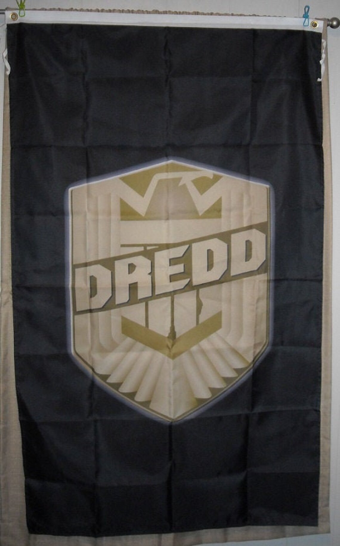 Judge Dredd 2000 AD 3' X 5' Vertical Badge Flag Banner - Etsy