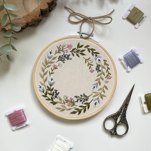 Spring Flower Wreath // Embroidery Hoop Art // PDF Pattern With ...