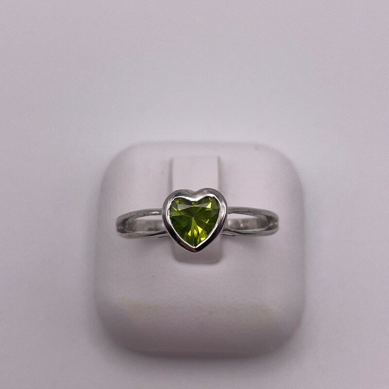 Silver Peridot Ring - Etsy