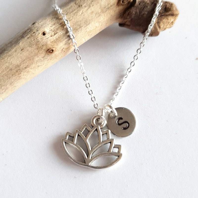 Blue Lotus Necklace - Etsy