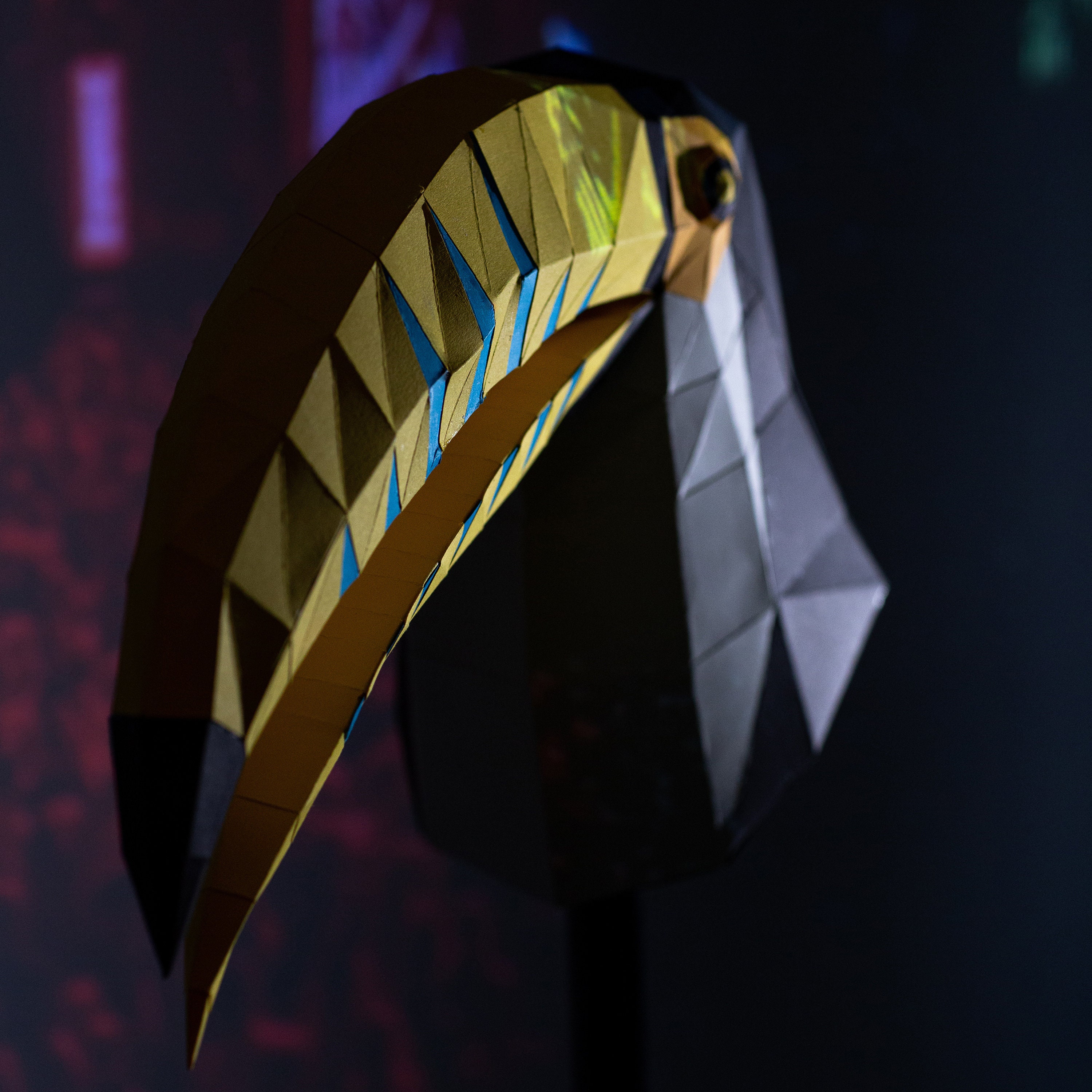 TOUCAN TUC RAZY diy 3D origami papercraft trophy | Etsy