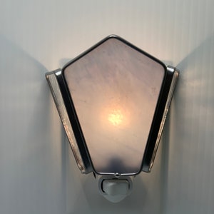 Sconce With Side-lite Stained Glass Nightlight in White Opal - SL-027 ...