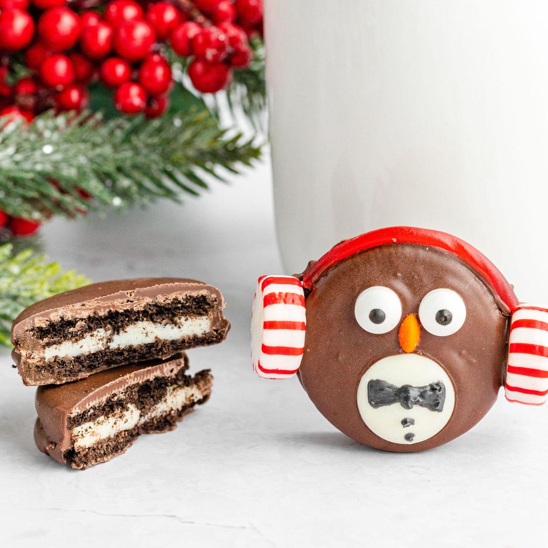 Oreo Penguin Cookies | Chocolate-dipped Christmas Treat | Cute Winter ...