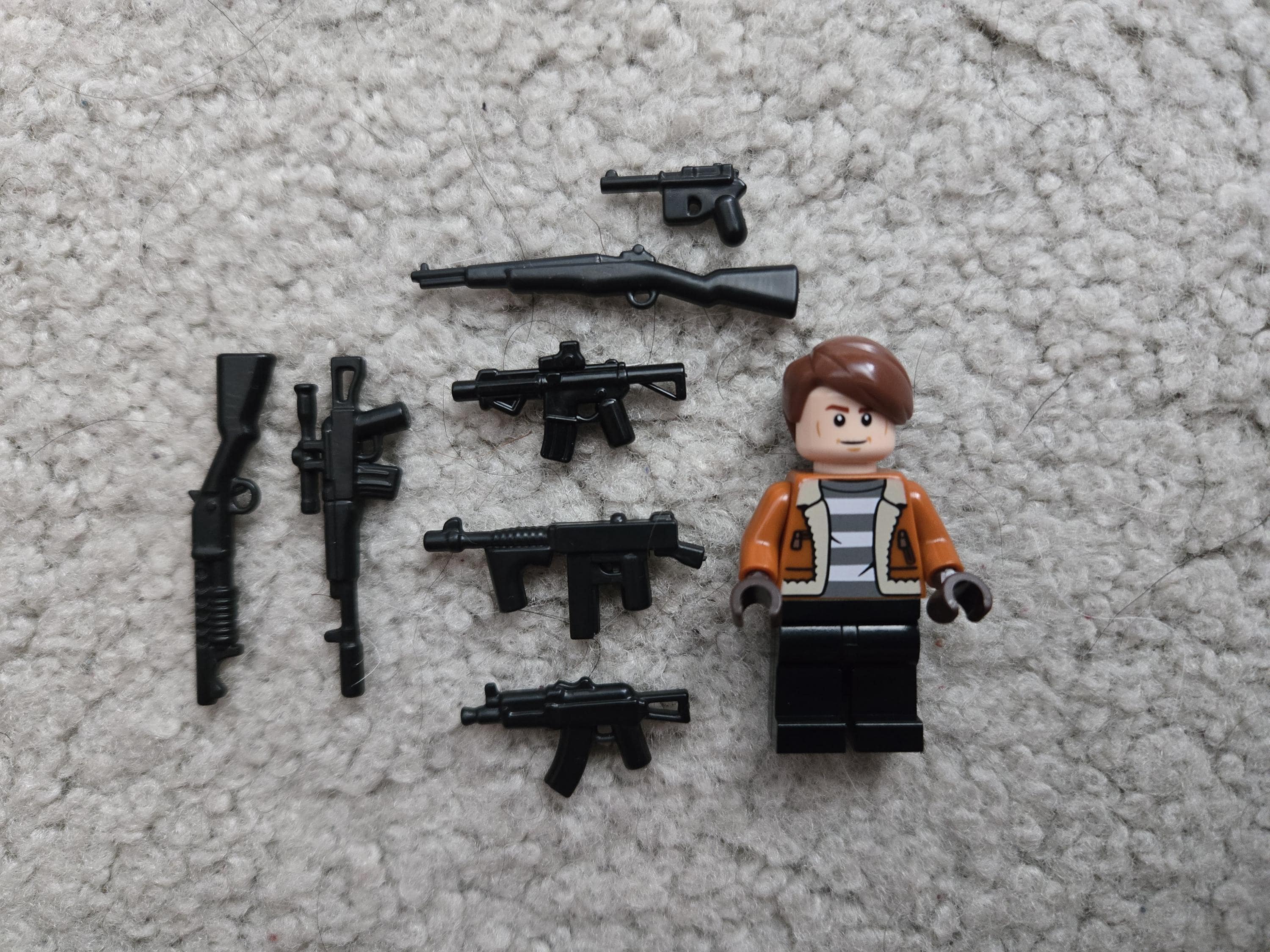 Leon S. Kennedy Purist Custom LEGO Minifigure! - Choose Your Weapon ...
