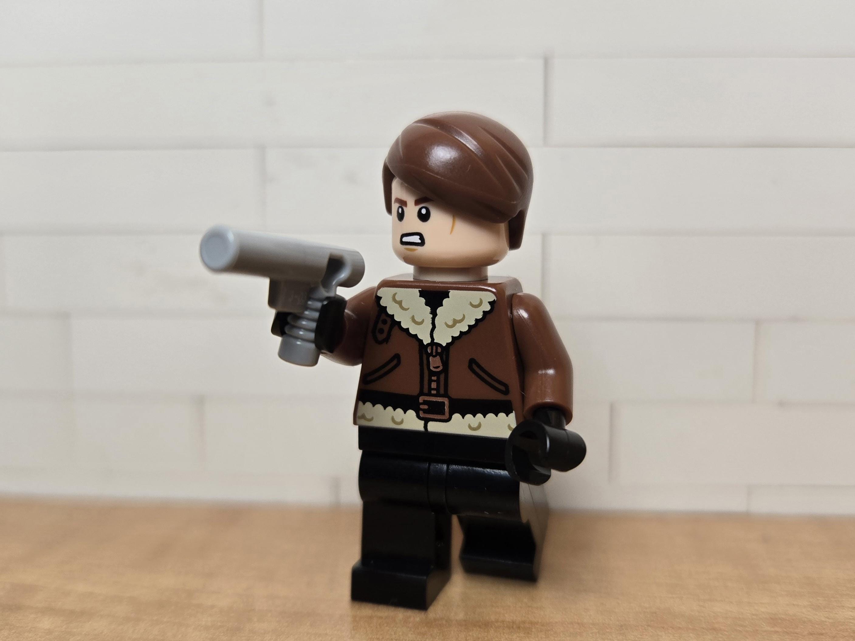 Leon S. Kennedy Purist Custom LEGO Minifigure! - Choose Your Weapon ...