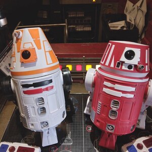 Custom Star Wars Galaxy's Edge Droid Depot R-unit Astromech Droids ...