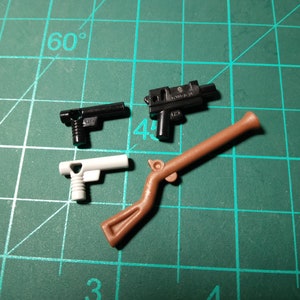 Leon S. Kennedy Purist Custom LEGO Minifigure! - Choose Your Weapon ...