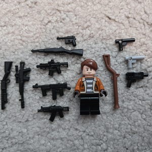 Leon S. Kennedy Purist Custom LEGO Minifigure! - Choose Your Weapon ...