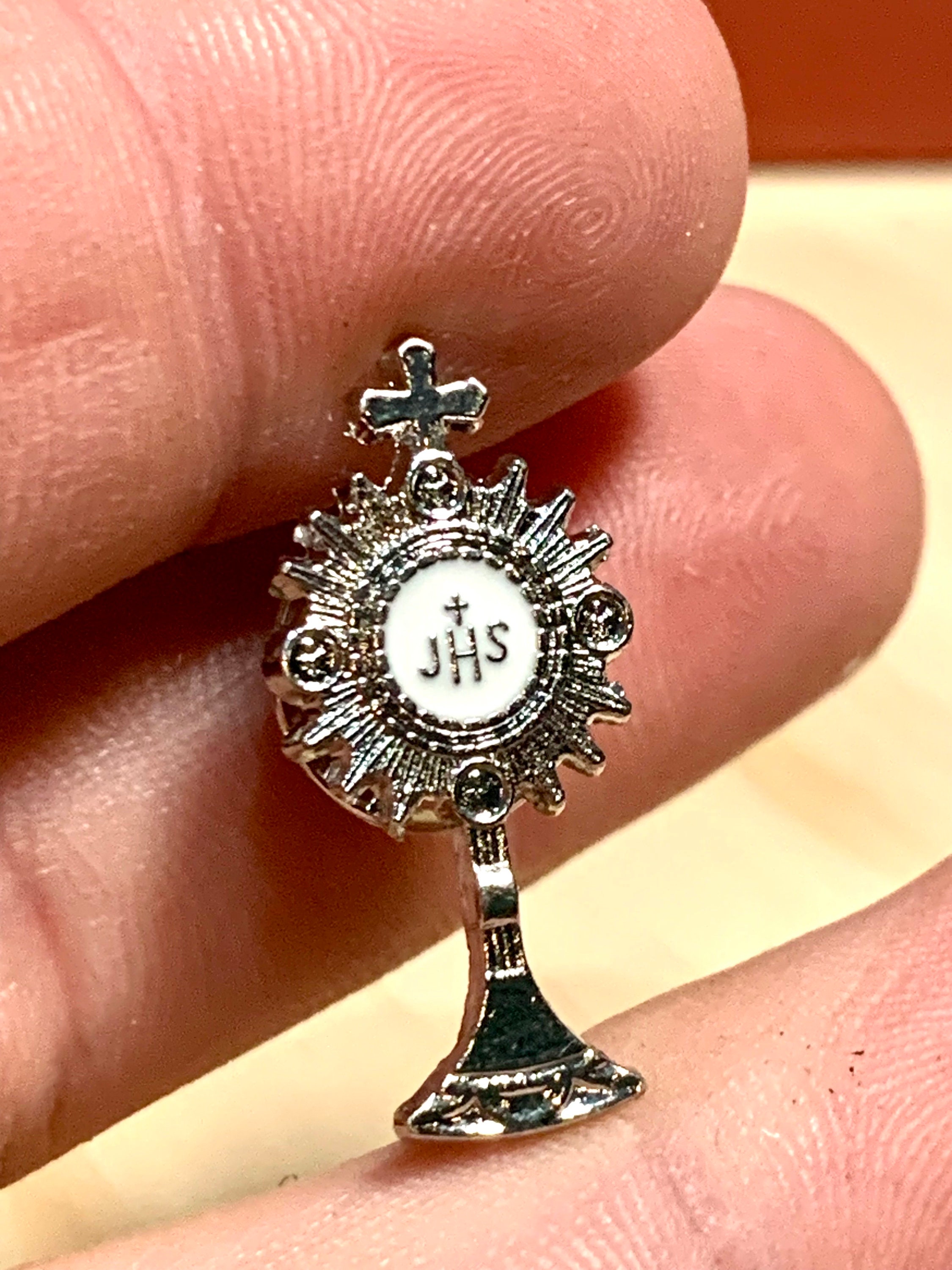 Monstrance Lapel Pin Holy Eucharist Blessed Sacrament - Etsy