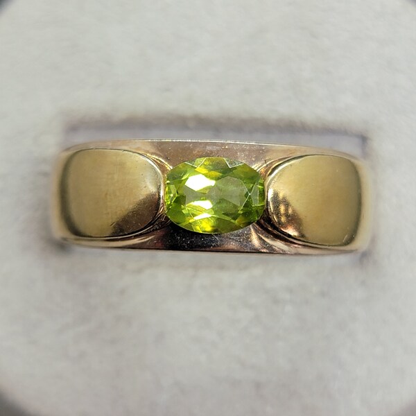 Oval Peridot Ring - Etsy