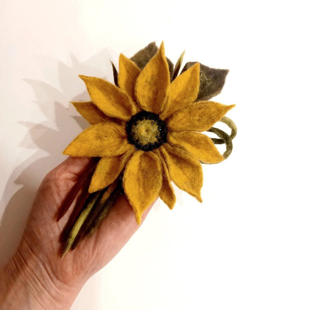 Sunflower Brooch Sunflower Clothing Embellishment Woolen Brooch Gift ...