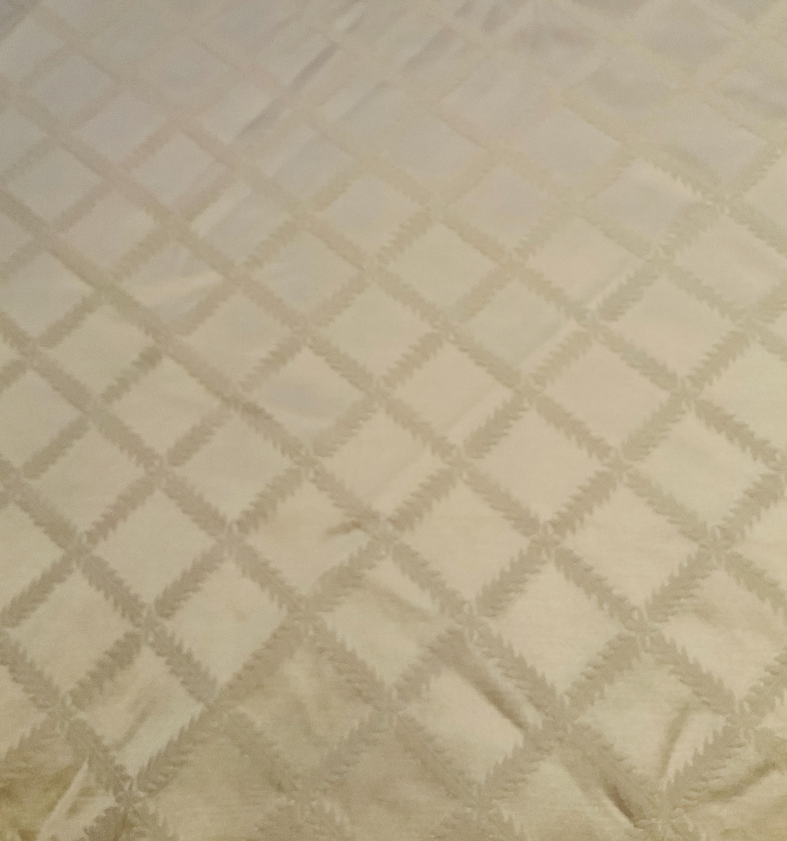 Lenox Tablecloth/diamond Laurel Leaf Pattern/oval Shape - Etsy