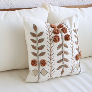 2 Floral Tufted Throw Pillow Cover Set, Decorative Flower Accent ...
