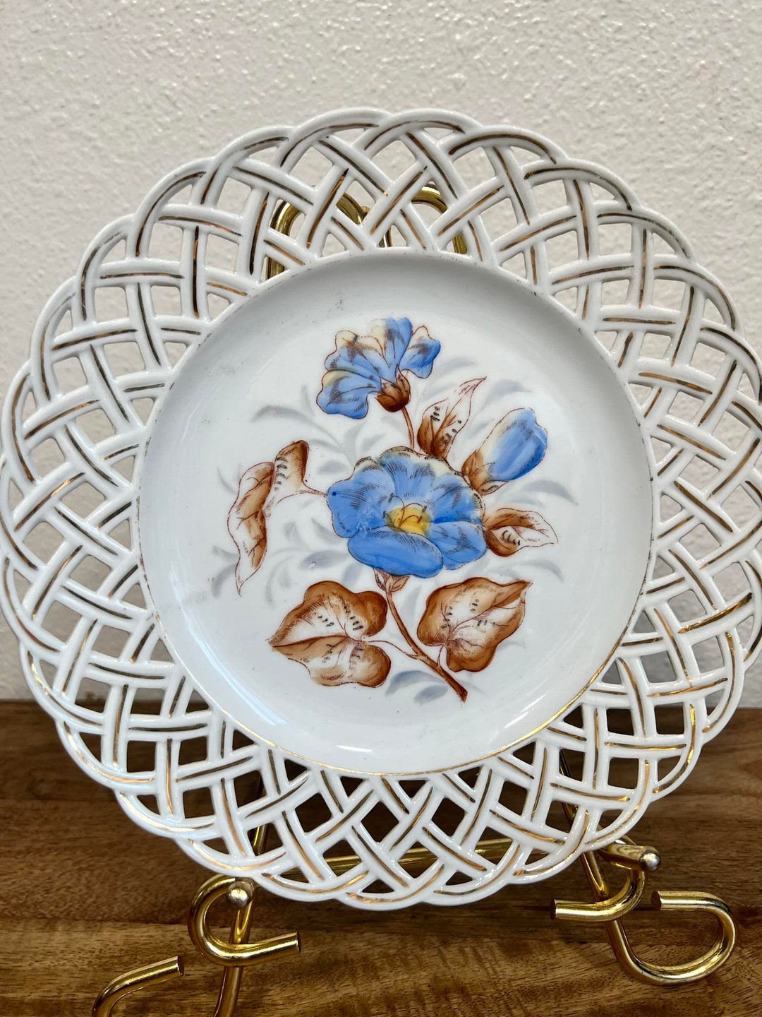 Flower Pattern Plate, Pierced Edge Country Cottage Decor 9'' - Etsy