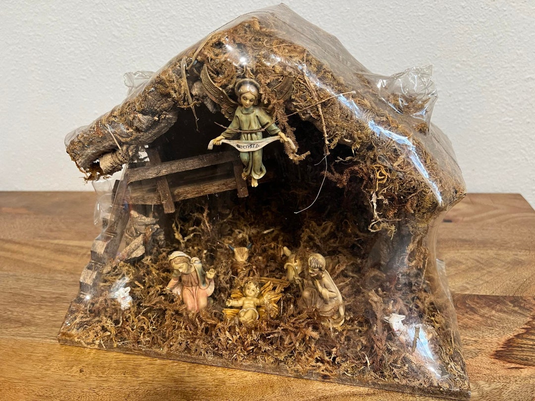 Vintage Italian Hand Painted Nativity Set With Wooden Crèche Italy ...