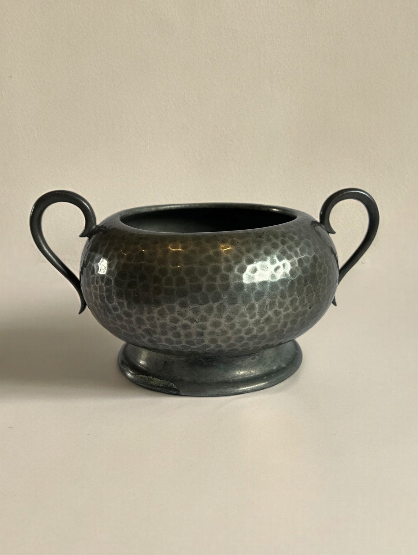 Antique English Pewter Vase Hammered Pewter Objet Knighthood Old ...