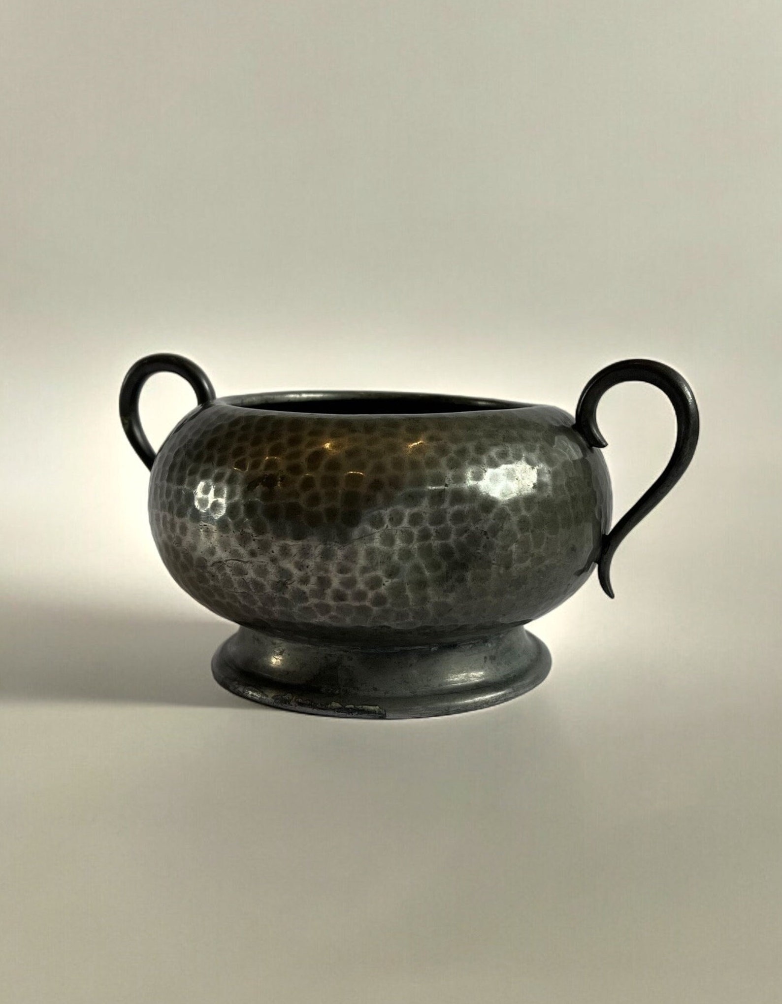 Antique English Pewter Vase Hammered Pewter Objet Knighthood Old ...