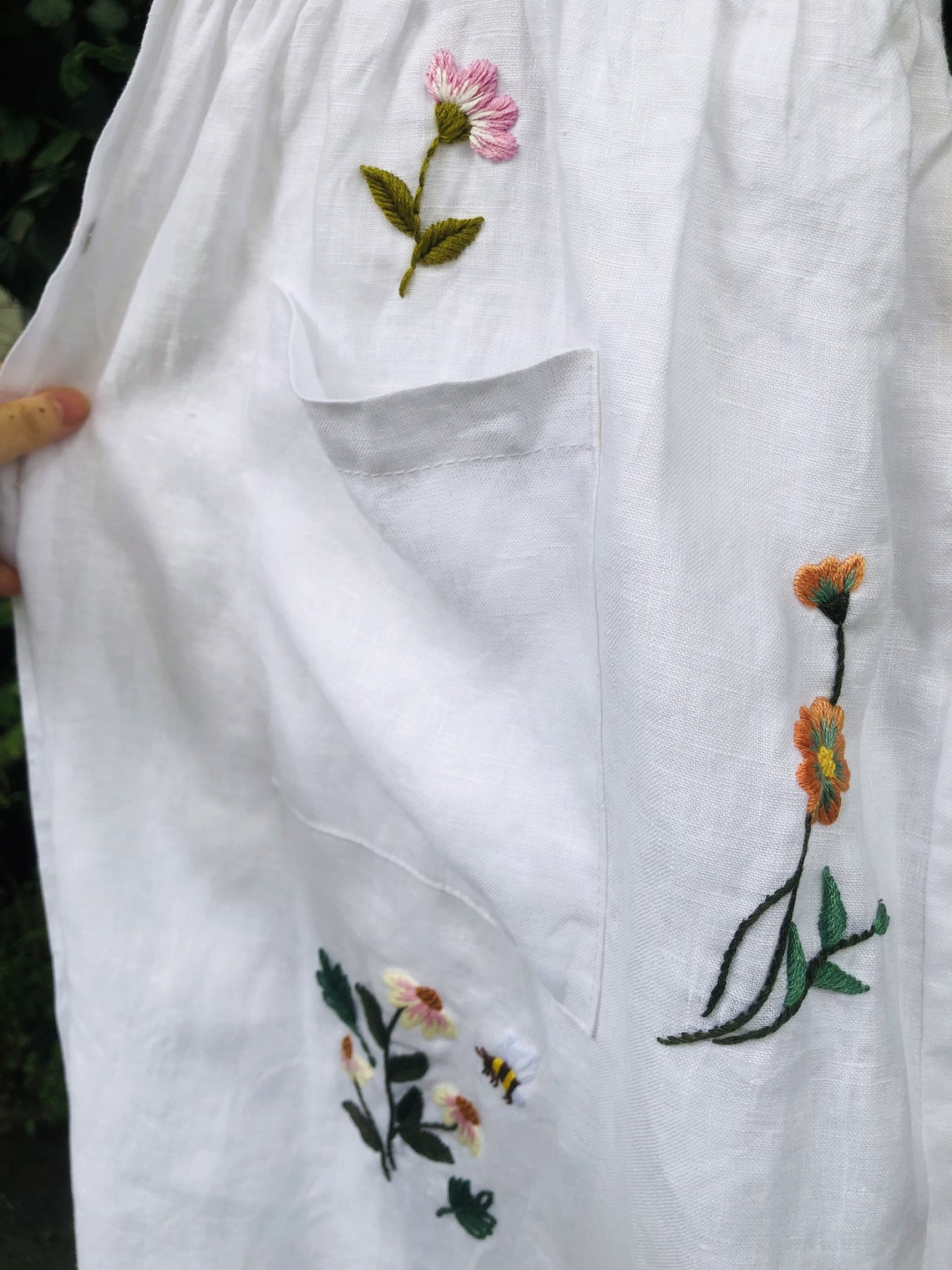 White Linen Dress With Flower and Bee Hand Embroidered Dress - Etsy
