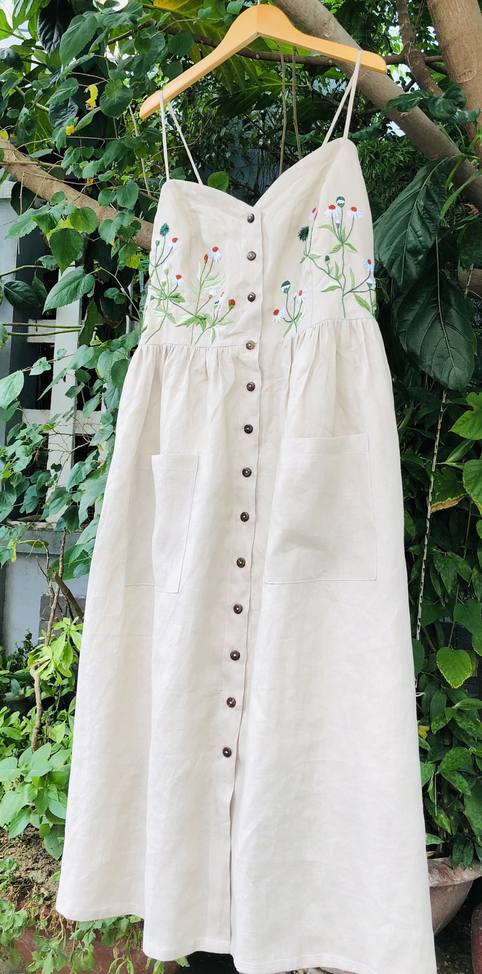 Linen Dress With Hand Embroidered Daisy Flower Pattern for - Etsy