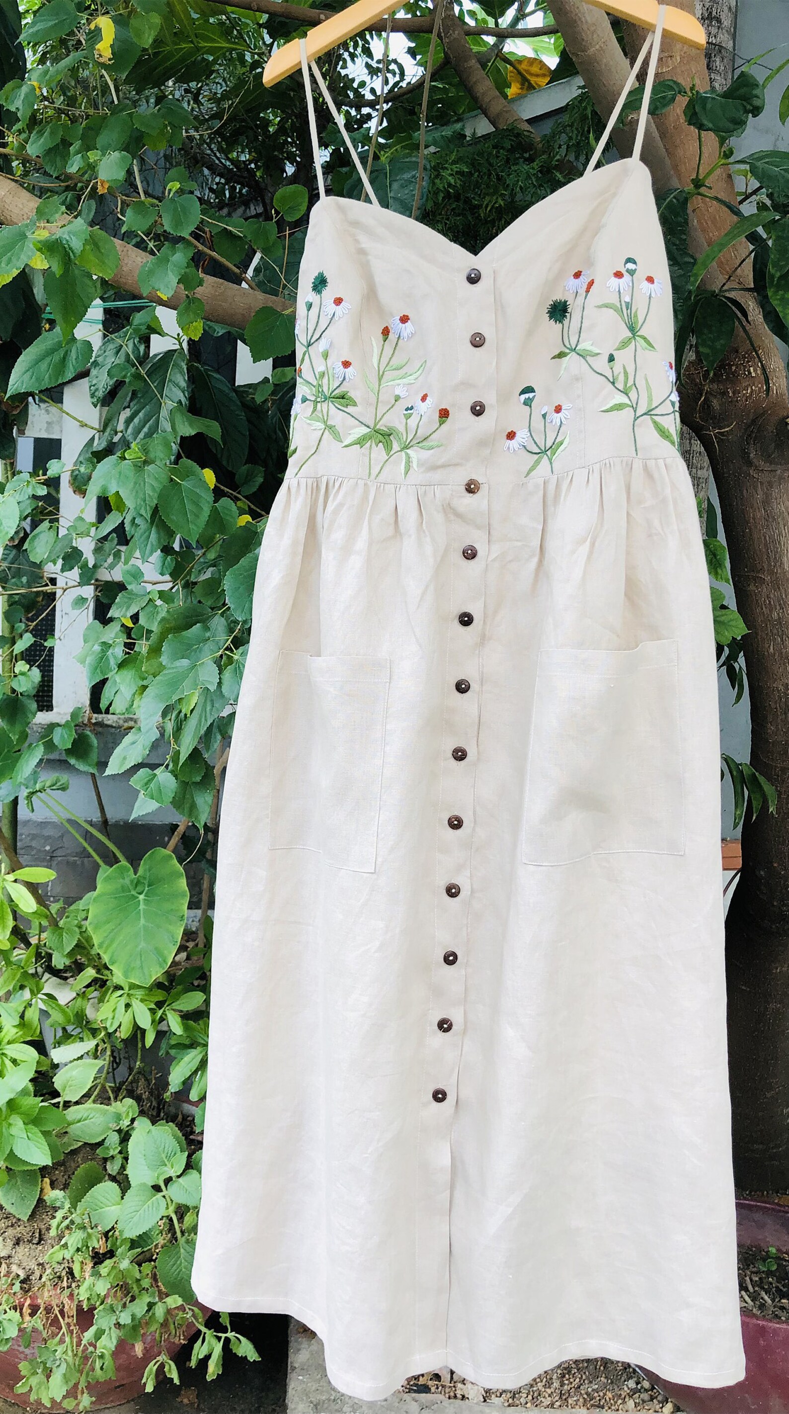 Linen Dress With Hand Embroidered Daisy Flower Pattern for Women ...