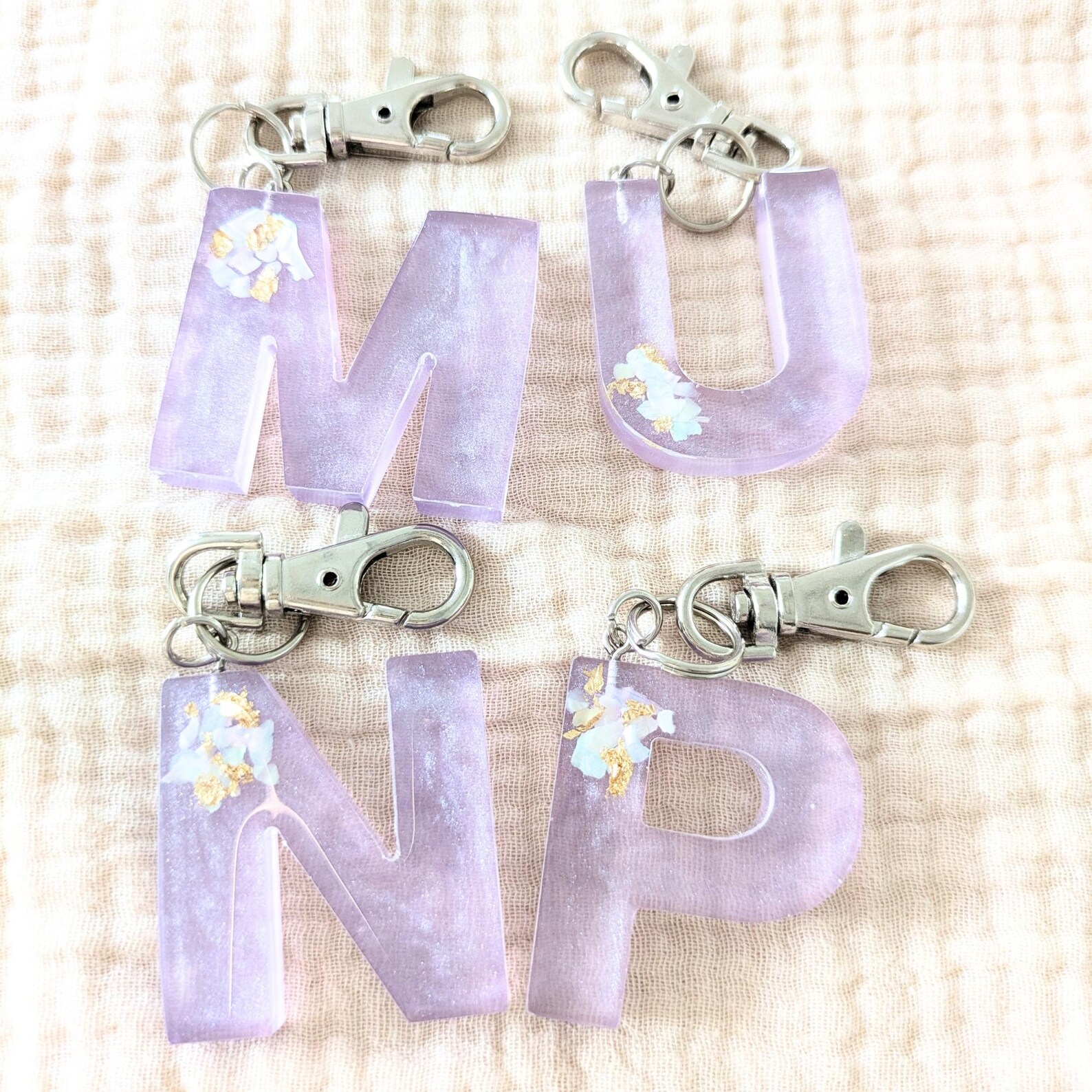 Resin Crush Shell Keyring / Simple Keychain/ Custom Keyring/ Letter ...