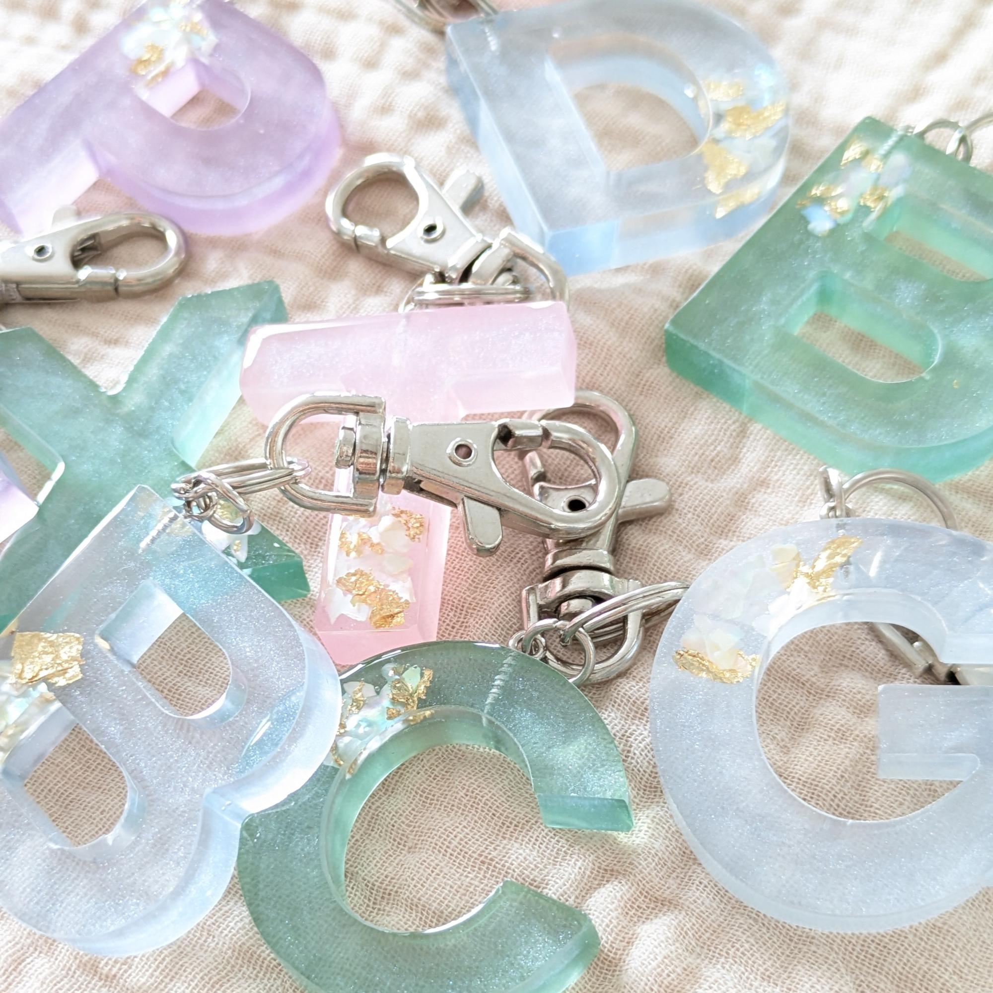 Resin Crush Shell Keyring / Simple Keychain/ Custom Keyring/ Letter ...