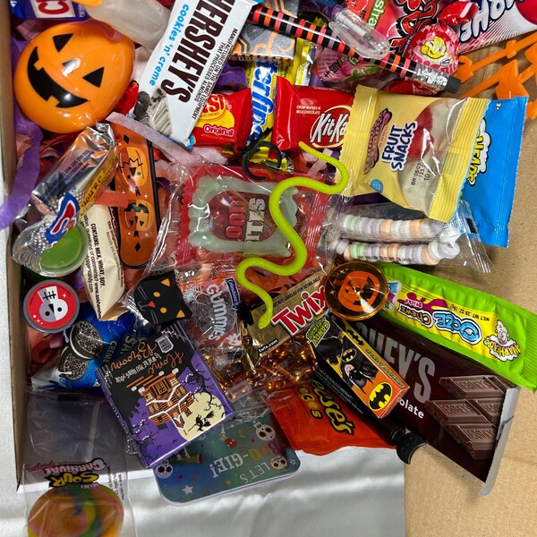 Halloween Gift Box - 60+ Gift Ideas for 2024