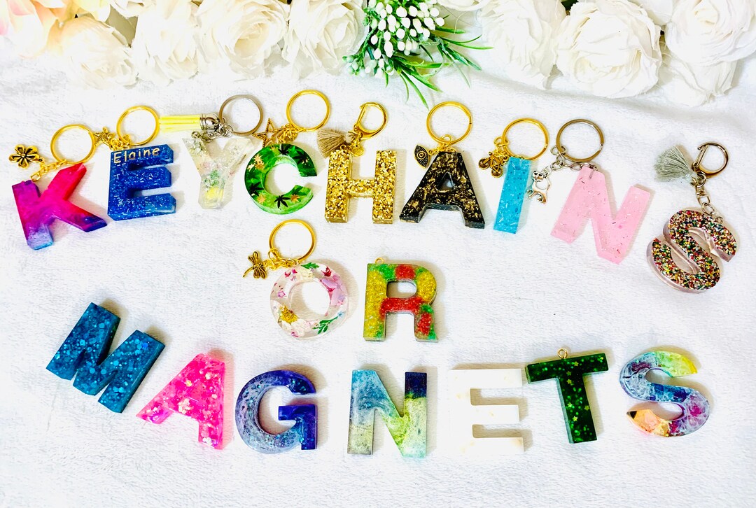 Initial Letter Keychains With Real Flowers and Gold Leaf - Etsy